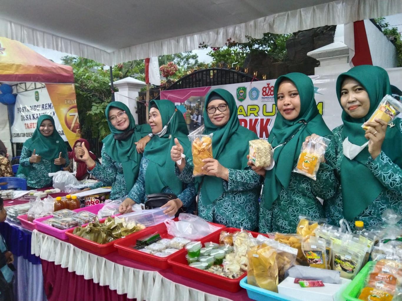 BAZAR UMKM DESA KAMULAN BERSAMA PKK - Website Desa KAMULAN